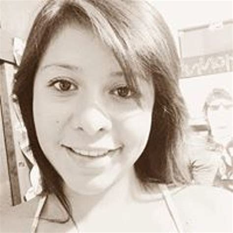 Stream Adrianna Quiroz Music Listen To Songs Albums Playlists For