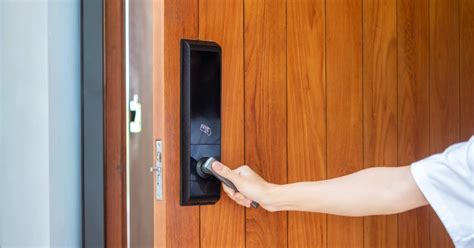 The Advantages Of Smart Keys Over Traditional Keys Locksmith Keyless