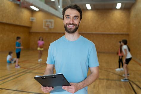 Lessentiel à savoir sur le métier déducateur sportifLoisir Evasion