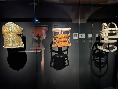 Frida Kahlo Llega Al Museo De La Moda De París Te Contamos Todos Los