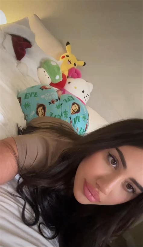 Best 6 Me Or Ps5 Blonde Brunette Latina Ebony Indian Desi Girl Thicc