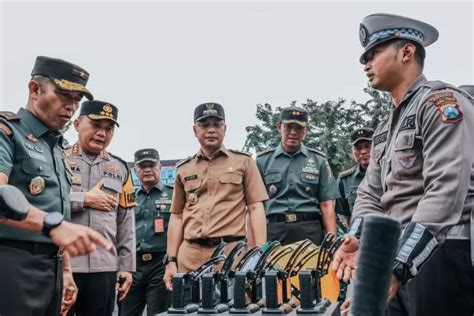 Antisipasi Bencana Hidrometeorologi Tiga Pilar Surabaya Gelar Apel