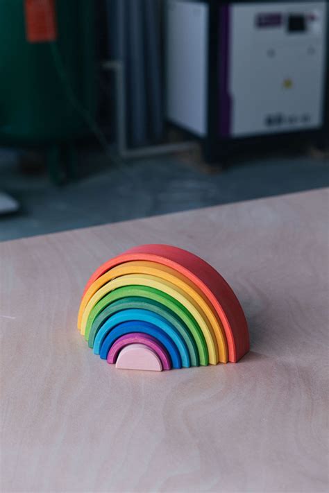 Солонгон тоглоом Дунд