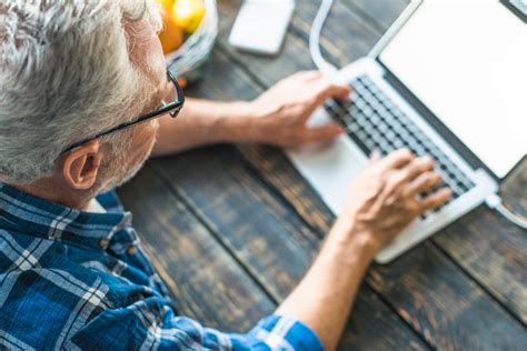 É Seguro Contratar Um Advogado Previdenciário Online