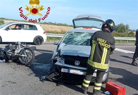 Grave Incidente Sulla SS 125 Muore Una Donna Grave Il Marito