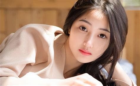 一位26岁女孩哭诉：我不是 扶弟魔”，但却做着扶弟魔做的事 知乎
