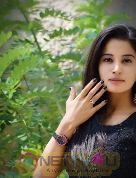 Actress Anusha Rai Attractive Pics Galleries Hd Images