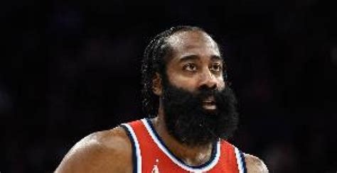 独挑大梁！哈登半场11中6拿到22分4板8助 罚球7中6腾讯新闻