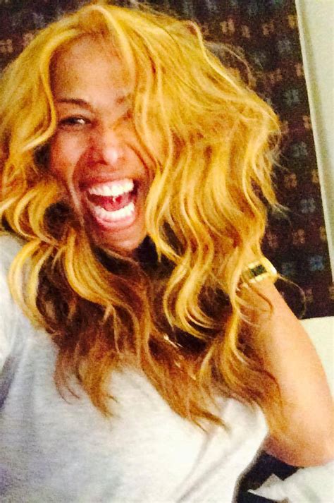 Suzana Holmes Three Legged Ts Photo Ashemaletube Com