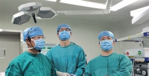 新技术带来新希望！汕头市中心医院获授“精准体腔热灌注治疗”省级示范单位 腾讯新闻