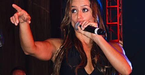 El Show Caliente De Lola Ponce Y Su Novio En Un Festival Gay Infobae