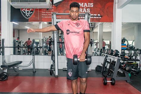 Barradao informa Zagueiro do Vitória Marco Antônio sofre fra
