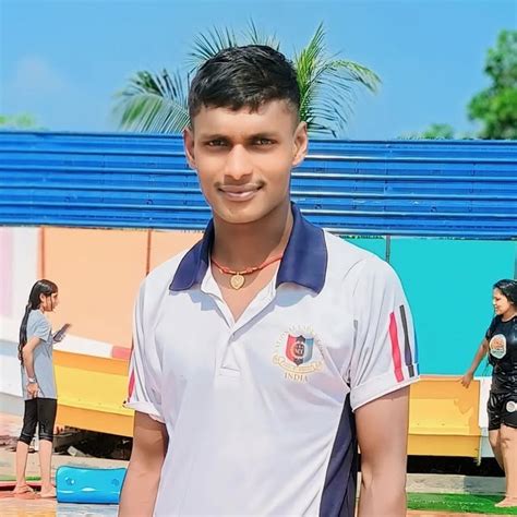 Gulshan Ydv04 • Threads Say More