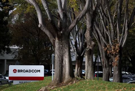 Broadcom Urges Customers To Patch 3 Zero Day Vmware Flaws Cybersecurity Dive