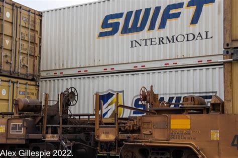 Swift Container 3 Swift Containers Head West On The Ns 203 Flickr
