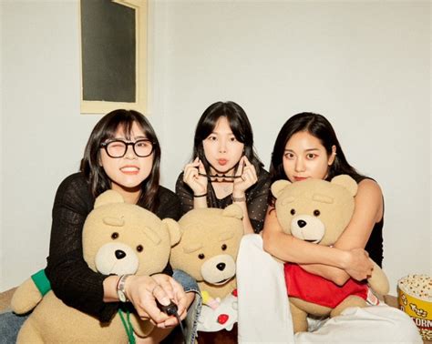 리뷰 서울 홍대 연남동 힙한 셀프사진관 하우알유두잉 How Are You Doing 가족 친구 연인끼리 찍기