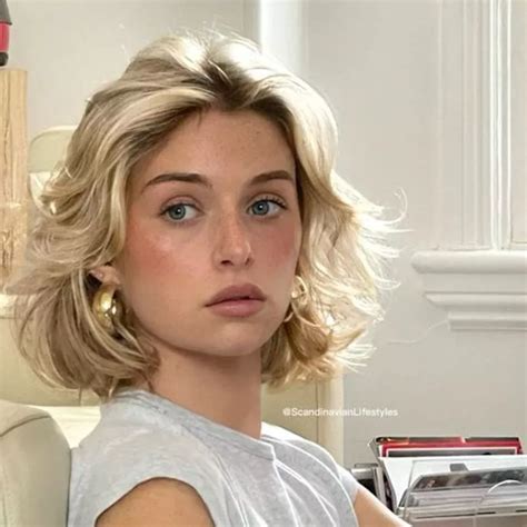 Move Over Italian Bob The Riviera Bob Is The Must Have Haircut Of