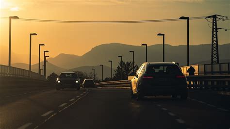 Por Qué Nunca Debes Seguir Al Coche De Un Amigo O Conocido En Carretera