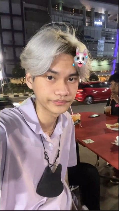 Pin By Aurelia On Simpan Cepat People Handsome Human