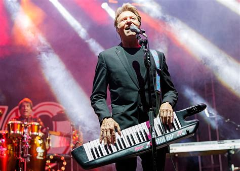 5 Albums I Cant Live Without Robert Lamm Of Chicago Spin