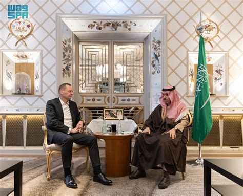 سياسي سمو وزير الخارجية يلتقي المستشار الدبلوماسي للرئيس الفرنسي