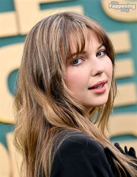 Sammi Hanratty Sexy Legs 52 Photos The Fappening Stars