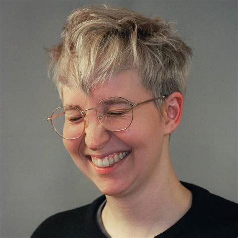 50 Fabulous Asymmetrical Pixie Cut For Women In 2022