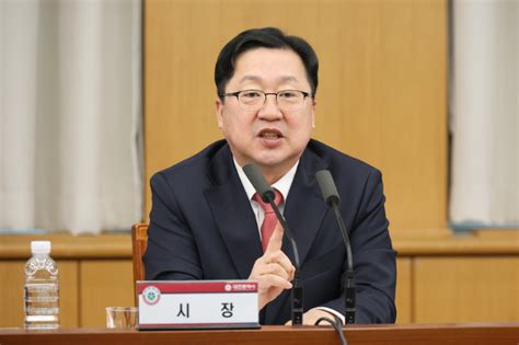 여론조사서 대전시장 3개월 연속 꼴찌민주당 시민 목소리 귀 기울여야 노컷뉴스