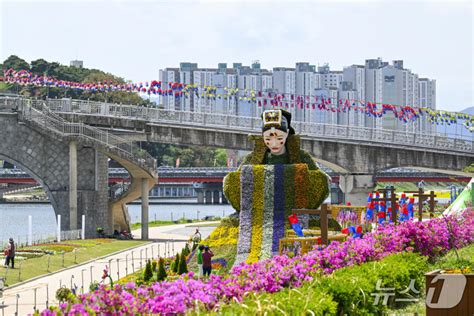 남원시 제95회 춘향제 성공 개최 위한 꽃 경관 조성 마무리 총력