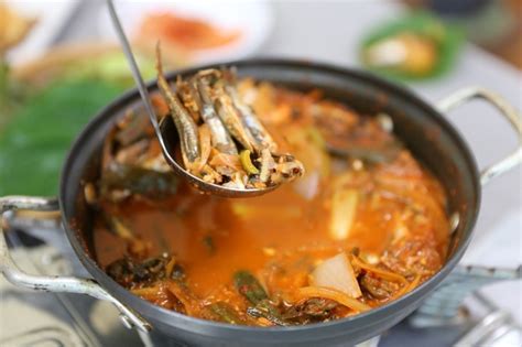 멸치쌈밥 멸치회 고등어구이 갈치조림 방파제 풍경 네이버 블로그