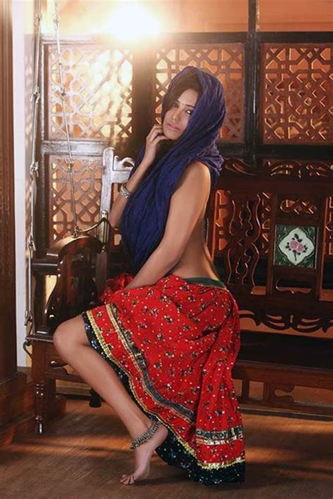 Poonam Pandeys Feet
