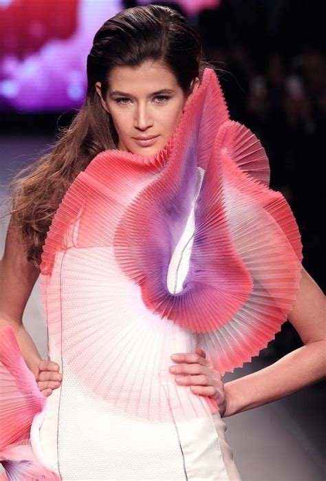 Excuse Mei Mean The 53 Most Ridiculous Outfits From Paris Couture