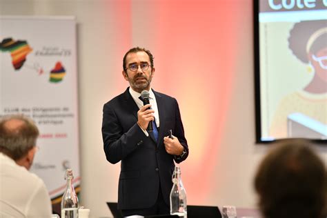 02 Patrick Roussel President De Orange Banque Africa Le Lynx Nouvelles Satiriques En