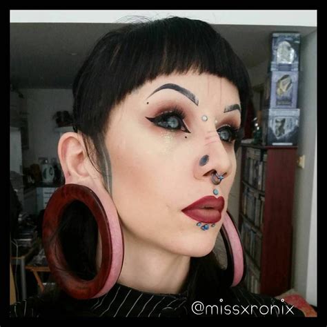 Pin De Dennis M En Piercings