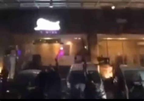 Video Wanita Tanpa Pakaian Joget Di Depan Jendela Hotel Saat Sahur