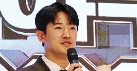 [포토]수상소감 말하는 고영표