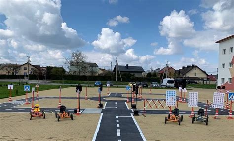 Інтерактивно та пізнавально для дітей Львівщини проведуть захід з вивчення правил дорожнього руху