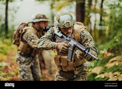 A Group Of Modern Warfare Soldiers Is Fighting A War In Dangerous