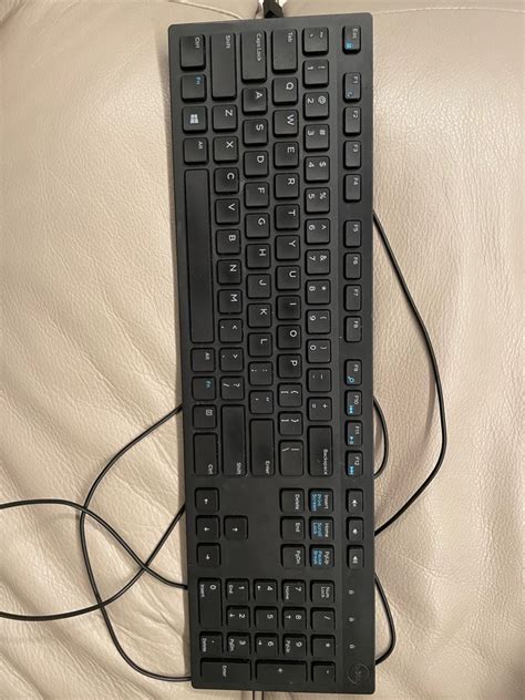 Dell Computer Keyboard Computers And Tech Parts And Accessories Computer Keyboard On Carousell