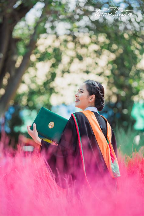 สกลนคร ซิตี้ 🎓📸 ช่างภาพรับปริญญา รับถ่ายภาพ นอกรอบ
