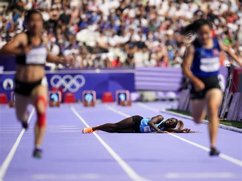An Olympic Sprinter Fell During A Race The First Person To Help Was