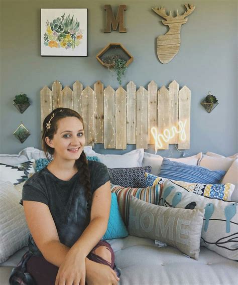 Pin By Simone Wallace On Vloggers Daily Bumps Youtube Daily Bumps