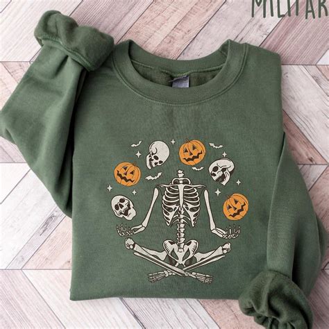 Dovu Funny Skeleton Halloween Sweatshirt Sp00ky Season Sweatshirt