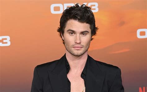 Chase Stokes Net Worth How The Outer Banks Star Earned Big