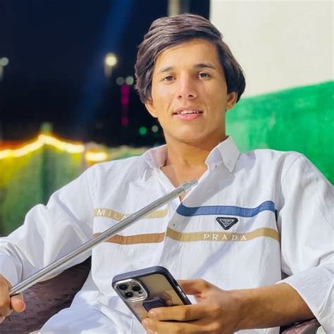 ‎ضياء يناح‎ Xa12 • Threads Say More