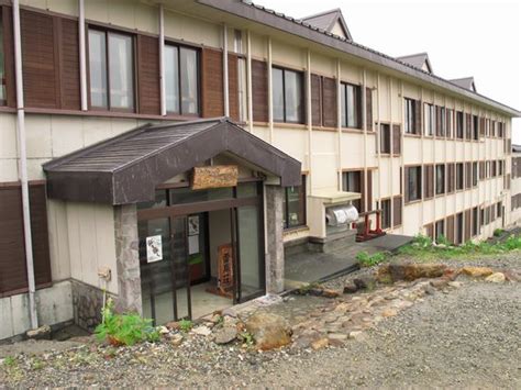 雷鳥荘 山小屋 info