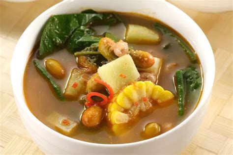 Sayur Asem Segar Kelezatan Tradisional Dalam Semangkuk Hangat Kulinear