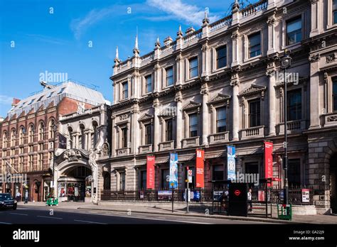 The Royal Academy Of Arts Burlington House On Piccadilly London