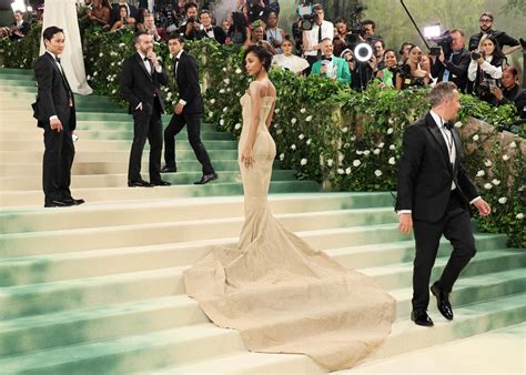 Tyla Leaves A Trail Of Sand In Balmain At The 2024 Met Gala
