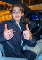 Johnny Orlando Page Lpsg